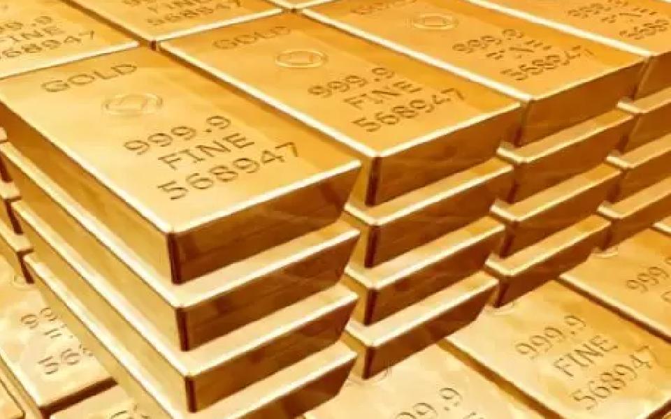 Valmiki Corporation scam: 16 kg gold, Rs 2.5 cr cash seized from ...