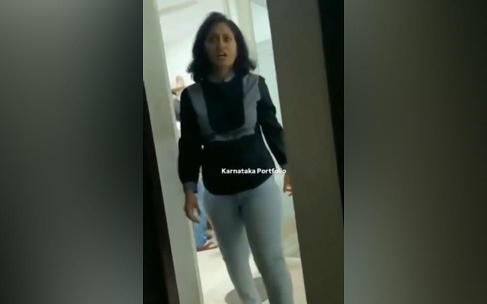 Show cause notice issued to doctor for assaulting elderly in-laws